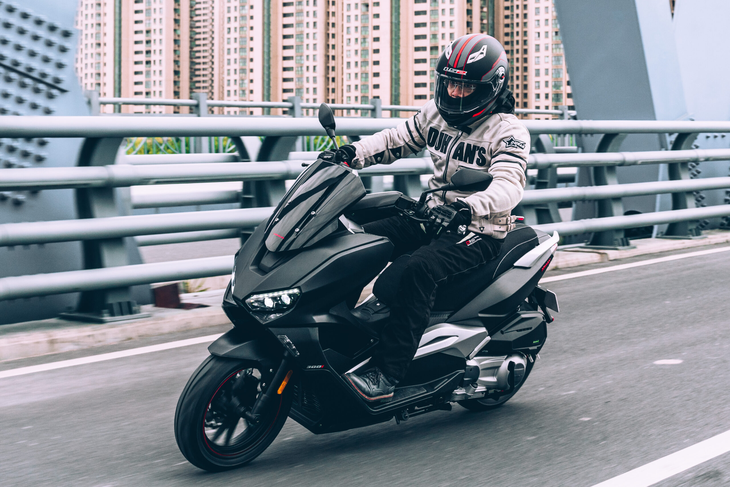 Motard – Passion, Partage, Performance